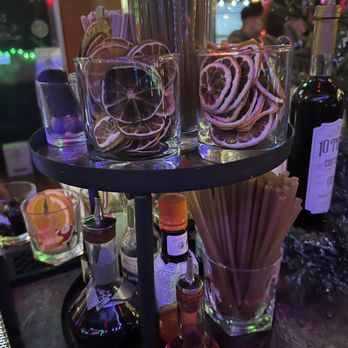 10 TORR DISTILLING AND BREWING - Updated October 2024 - 526 Photos ...