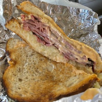4TH STREET DELI - Updated June 2024 - 118 Photos & 127 Reviews - 3 N ...