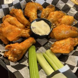 BAR-BILL EAST - Updated December 2025 - 155 Photos & 124 Reviews - 1129 ...