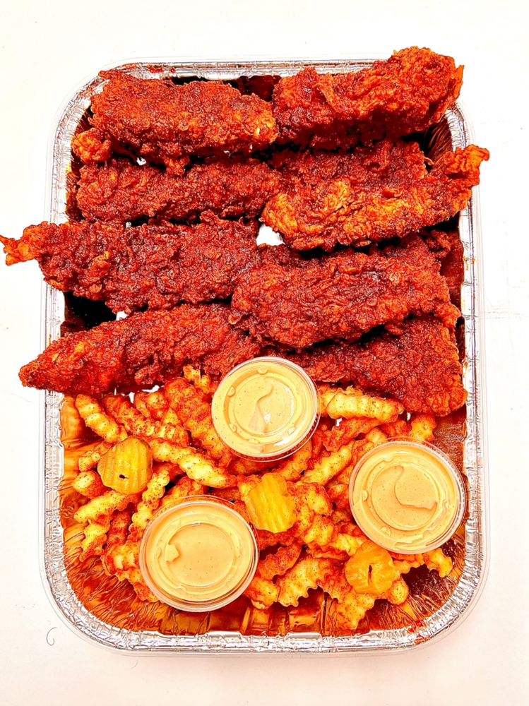 FLAME-N-CHICKZ - 79 Photos & 101 Reviews - 4006 Foothills Blvd ...