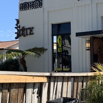 FLUID STATE BEER GARDEN - Updated December 2024 - 506 Photos & 483 ...