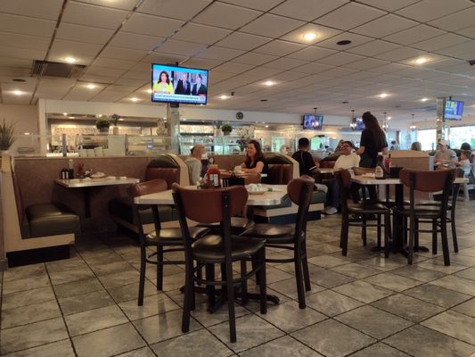 EXETER FAMILY RESTAURANT - Updated November 2025 - 63 Photos & 207 ...