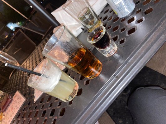 MAX’S TAVERN - Updated July 2025 - 21 Photos & 125 Reviews - 550 E 13th ...