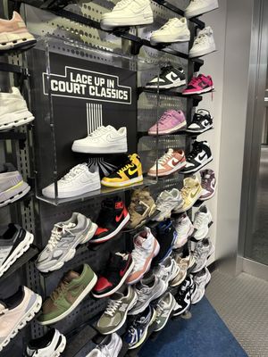 FOOT LOCKER - Updated August 2025 - 16 Photos - 13350 Dallas Pkwy ...