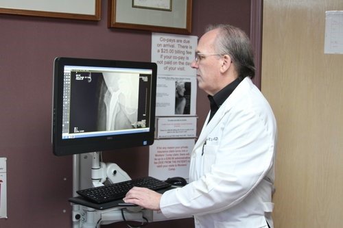 GARY R. WISNER, MD - Updated October 2025 - 63 Reviews - 621 S Ham Ln ...