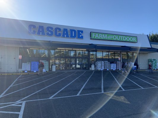 CASCADE FARM AND OUTDOOR - 11 Photos & 11 Reviews - 3111 Ocean Blvd SE ...