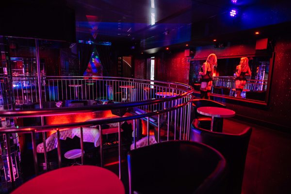 HUSTLER GENTLEMEN’S CLUB nearby at Nowy Świat 3, Warszawa, Poland - 19 Photos - Strip Clubs ...