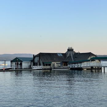 CEDARS FLOATING RESTAURANT - Updated May 2024 - 354 Photos & 411 ...
