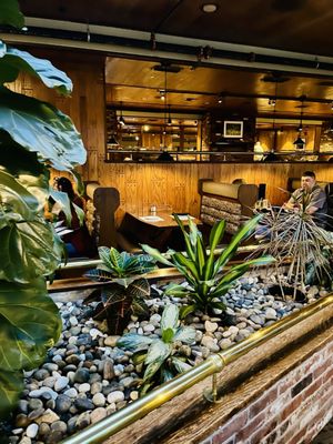 COWESETT INN - Updated August 2024 - 89 Photos & 99 Reviews - 226 ...