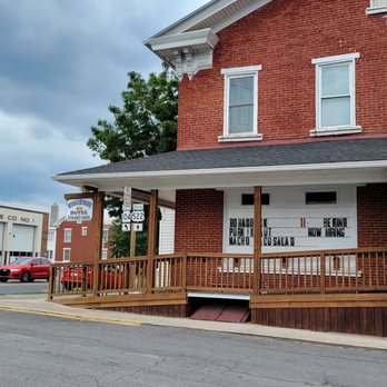 HOTEL MIDDLEBURGER - Updated October 2025 - 243 E Main St, Middleburg ...