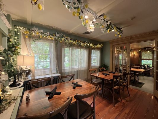 THE TREE HOUSE TAVERN & BISTRO - Updated December 2025 - 2039 Photos ...