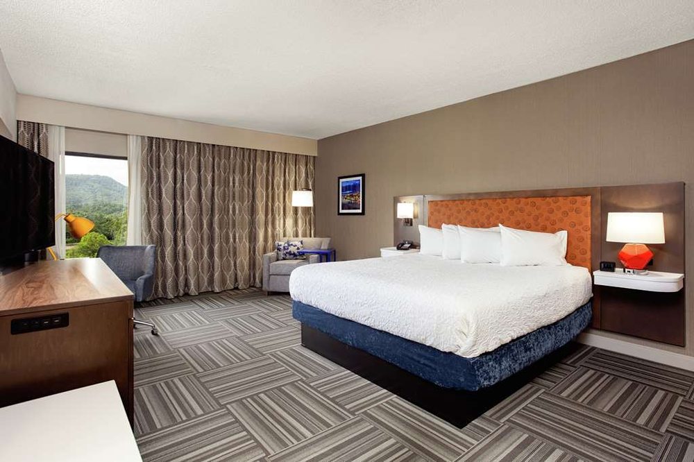 HAMPTON INN KINGSPORT - 63 Photos & 18 Reviews - Hotels - 2000 ...