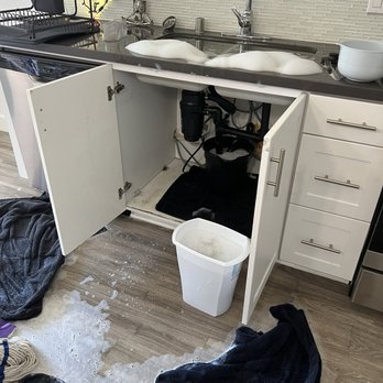 METRO AT MAIN - Updated September 2025 - 95 Photos & 120 Reviews - 418 ...