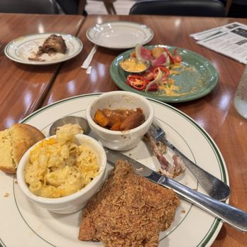 FIXINS SOUL KITCHEN - LOS ANGELES - Updated January 2025 - 3996 Photos ...