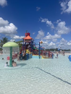 SPLASH ADVENTURE WATER PARK - Updated January 2026 - 32 Photos & 26 ...