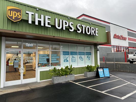 THE UPS STORE - Updated November 2025 - 29 Photos - 94-830 Moloalo St ...