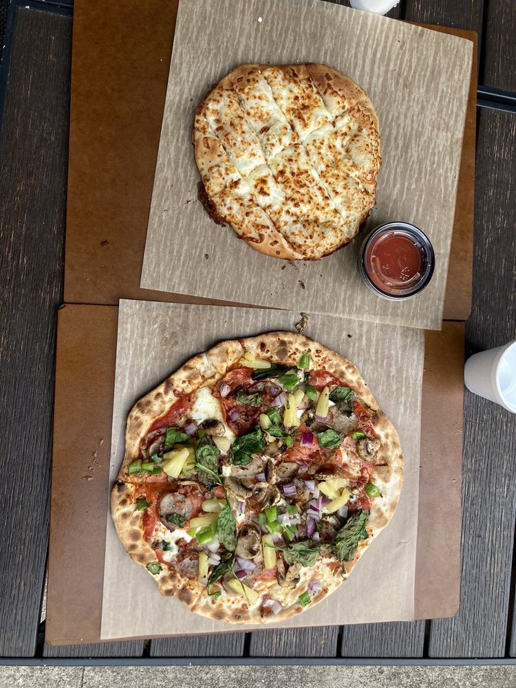 SNAP CUSTOM PIZZA - Updated July 2025 - 76 Photos & 103 Reviews - 132 W ...