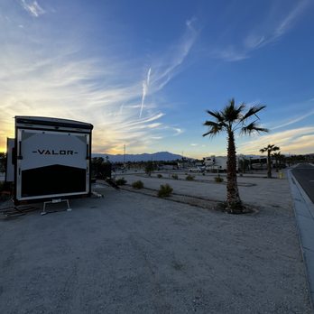 COACHELLA LAKES RV RESORT - Updated December 2024 - 163 Photos & 19 ...
