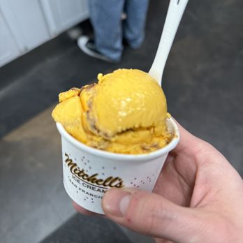 MITCHELLS ICE CREAM - Updated May 2024 - 3577 Photos & 4825 Reviews ...