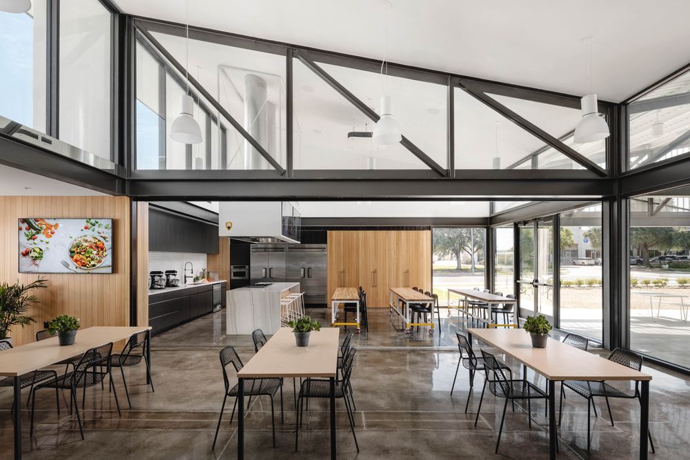 GHOSTLINE KITCHENS - Updated December 2025 - 3400 Comsouth Dr, Austin ...