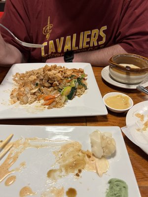 ASIAN CRAVINGS - Updated May 2026 - 30 Photos & 44 Reviews - 750 Darrow ...