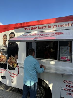 MR. SHUCK’S SEAFOOD - 225 Photos & 313 Reviews - 107 Altama Connector ...