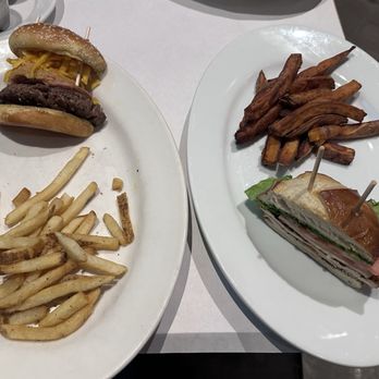 DOC B’S RESTAURANT + BAR - Updated November 2024 - 1050 Photos & 1158 ...