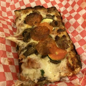 GOLDEN BOY PIZZA - Updated May 2025 - 223 Photos & 140 Reviews - 1447 ...