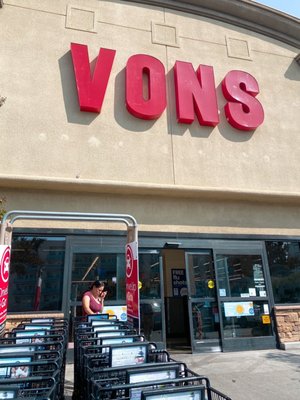 VONS - Updated October 2025 - 164 Photos & 269 Reviews - 311 W Los ...