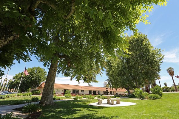 BROOKSIDE HEALTHCARE CENTER - Updated May 2026 - 34 Photos & 89 Reviews ...