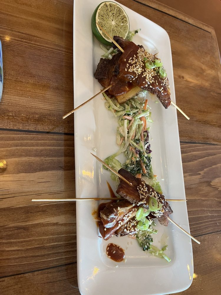 THE TREE BAR AND LOUNGE - Updated April 2024 - 21 Photos & 11 Reviews ...