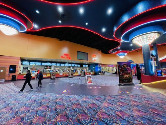 MARCUS ST. CHARLES CINEMA - Updated November 2025 - 97 Photos & 110 ...