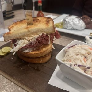 THE COMMON ROOM - Updated October 2025 - 13 Photos & 60 Reviews - 30 ...