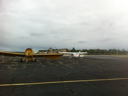 KINSTON REGIONAL JETPORT - Updated July 2025 - 2780 Jetport Rd, Kinston ...