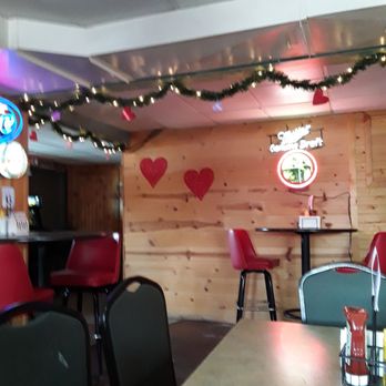 TAMARACK’S PUB - Updated January 2026 - 12 Photos - 481 Ruby Ave ...