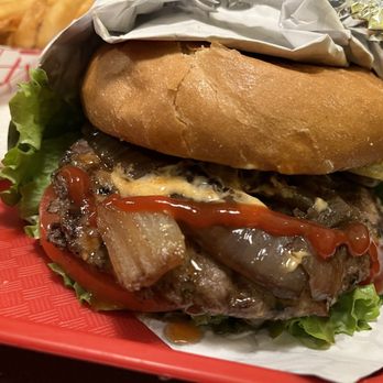 RED MILL BURGERS - Updated August 2025 - 678 Photos & 1503 Reviews ...