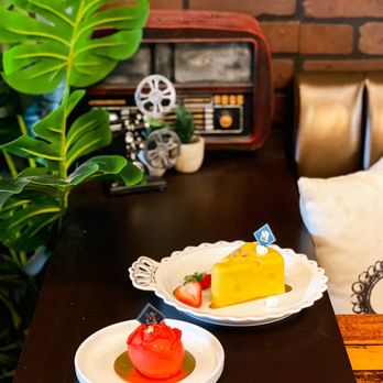 LA LUNA TEA AND DESSERT BAR - Updated July 2024 - 2153 Photos & 627 ...