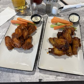 RED ROCK CAFE AND SPORTS BAR - Updated November 2025 - 181 Photos & 119 ...