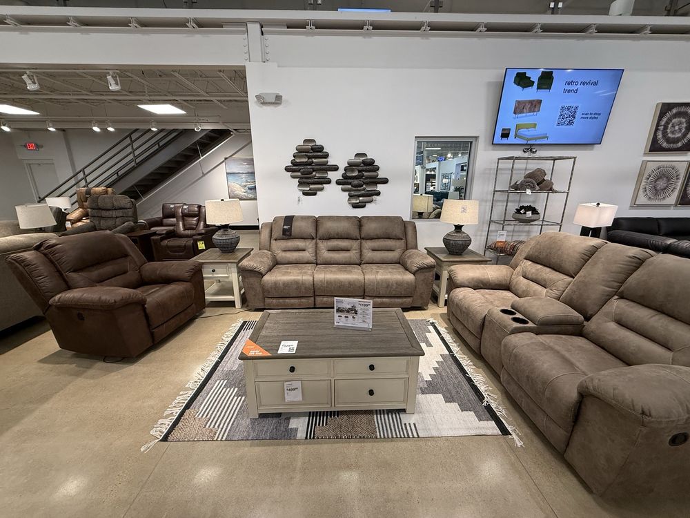 Ashley Furniture Colonial Heights