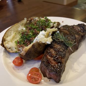 13MOONS RESTAURANT - Updated July 2024 - 240 Photos & 114 Reviews ...