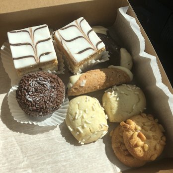 Doris Italian Market & Bakery - 200 Photos & 136 Reviews - Bakeries ...