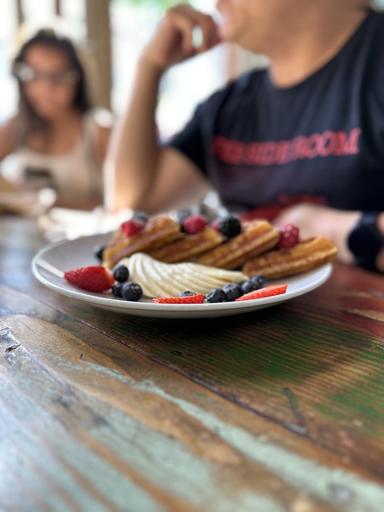 CROFT ALLEY BEVERLY HILLS - Updated September 2025 - 231 Photos & 205 ...