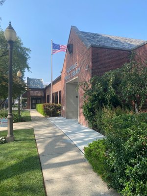 HICKSVILLE FREE PUBLIC LIBRARY - Updated May 2026 - 26 Photos & 17 ...