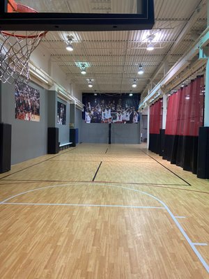 KINGS COURT MARKHAM - Updated June 2026 - 10 Photos - 60 Spy Court ...