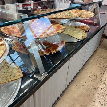 ROUND PIE PIZZA - FREEHOLD - Updated August 2025 - 43 Photos & 22 ...