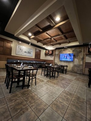 CENTER SQUARE TAVERN - Updated December 2025 - 126 Photos & 140 Reviews ...