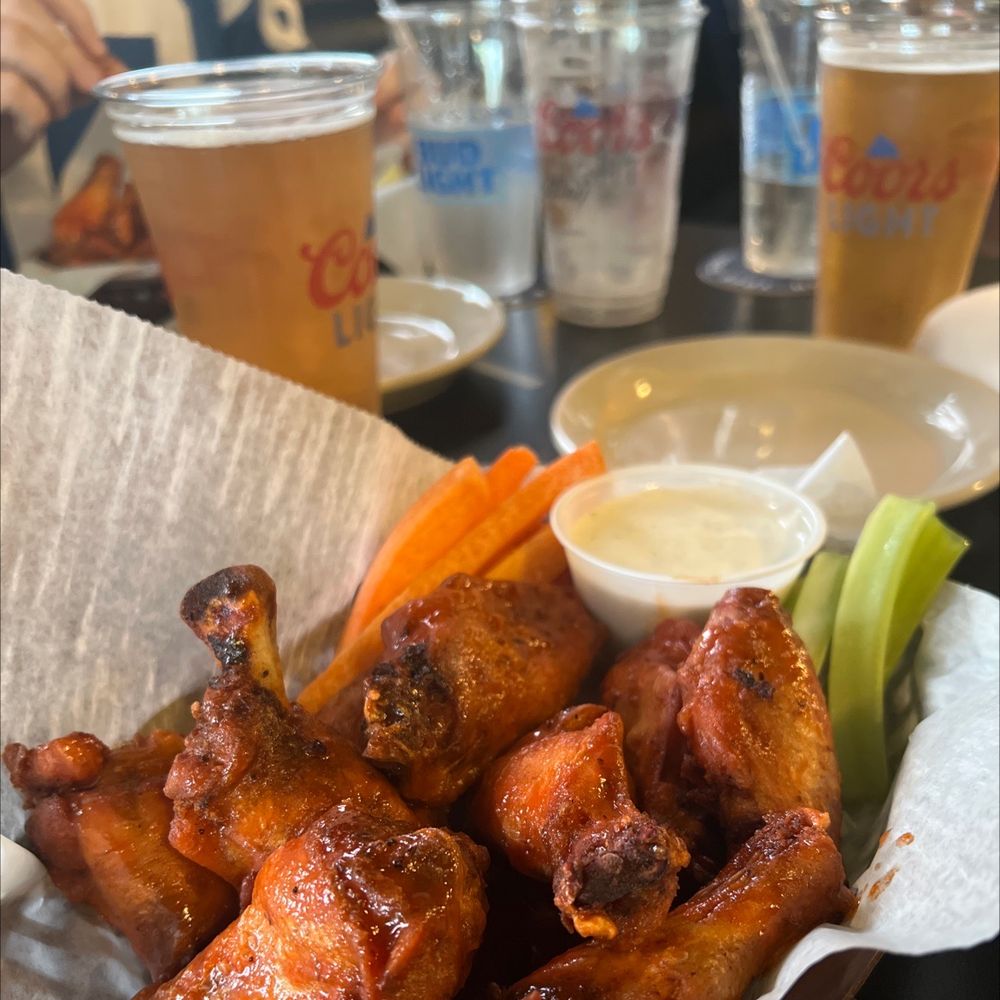 BROAD RIPPLE TAVERN - Updated December 2025 - 62 Photos & 69 Reviews ...