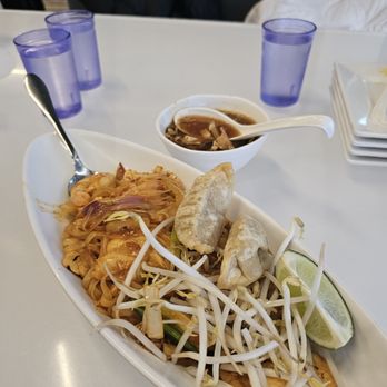 JOY YEE PLUS - Updated July 2025 - 919 Photos & 521 Reviews - 2159 S ...