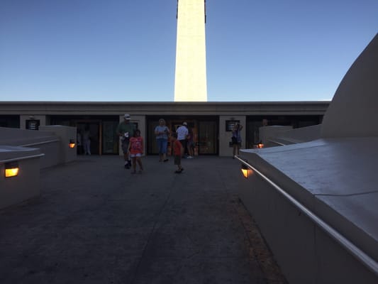 MANDALAY - LUXOR - EXCALIBUR TRAM - Updated May 2024 - 65 Photos & 110 ...