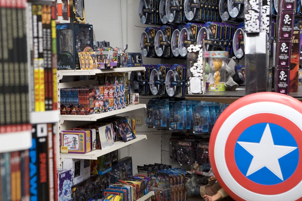 COMIC CAVE - Updated June 2025 - 11 Photos & 10 Reviews - Gärtnerstr.35 ...